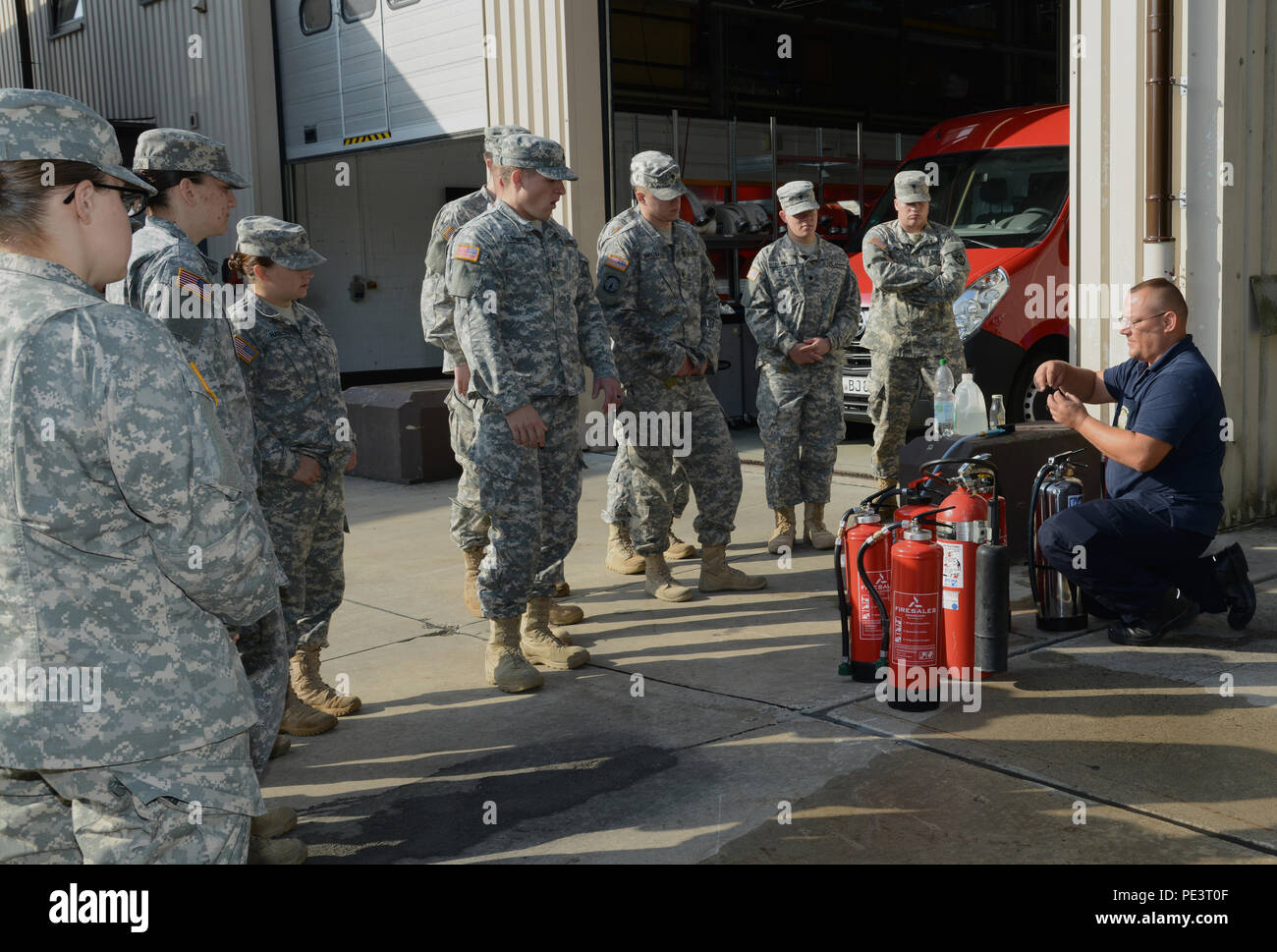 92nd military police company hi-res stock photography and images - Alamy