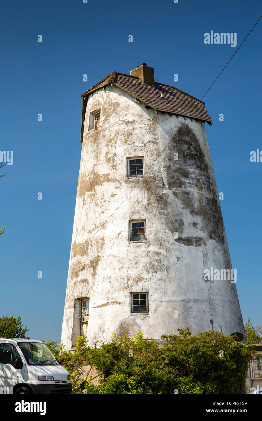 Windmills unusual houses hi-res stock photography and images - Alamy
