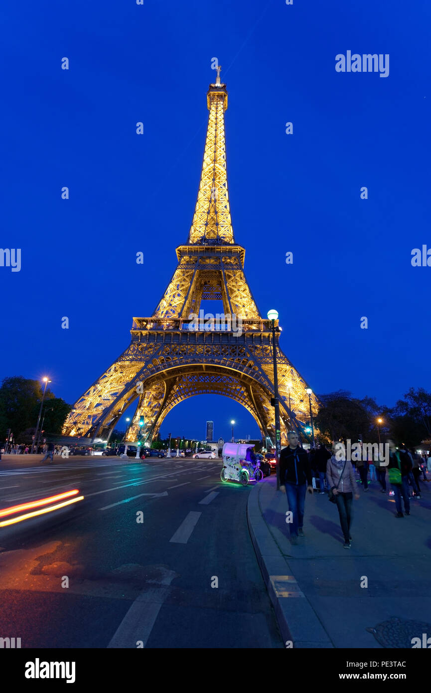 Illuminated Eiffel Tower, Paris, France Stock Photo - Alamy Illuminated Eiffel Tower, Paris, France Stock Photo - Alamy