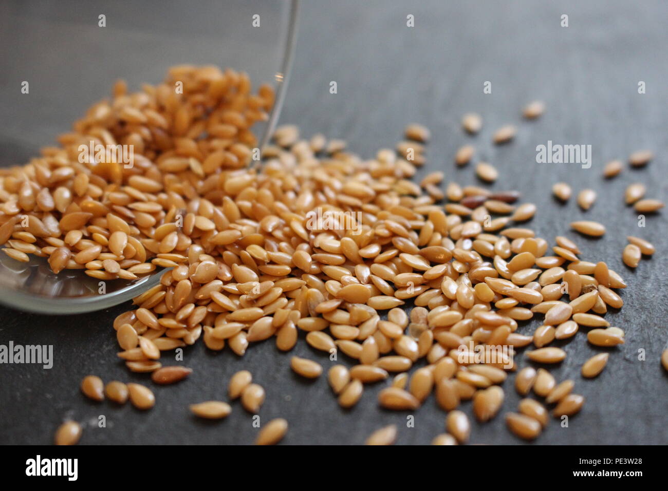 Gold linseeds hi-res stock photography and images - Alamy