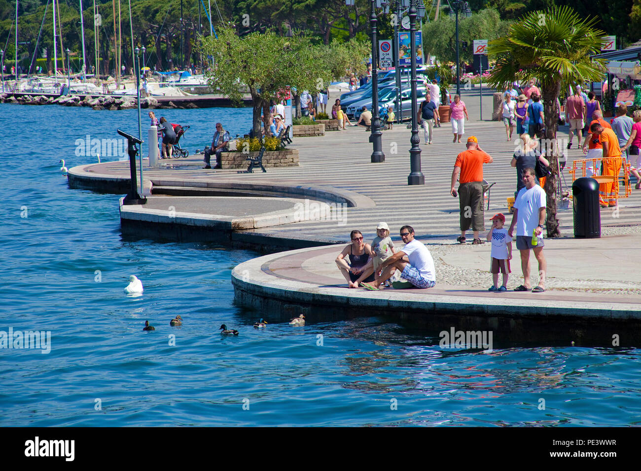 Promenade menschen hi-res stock photography and images - Alamy