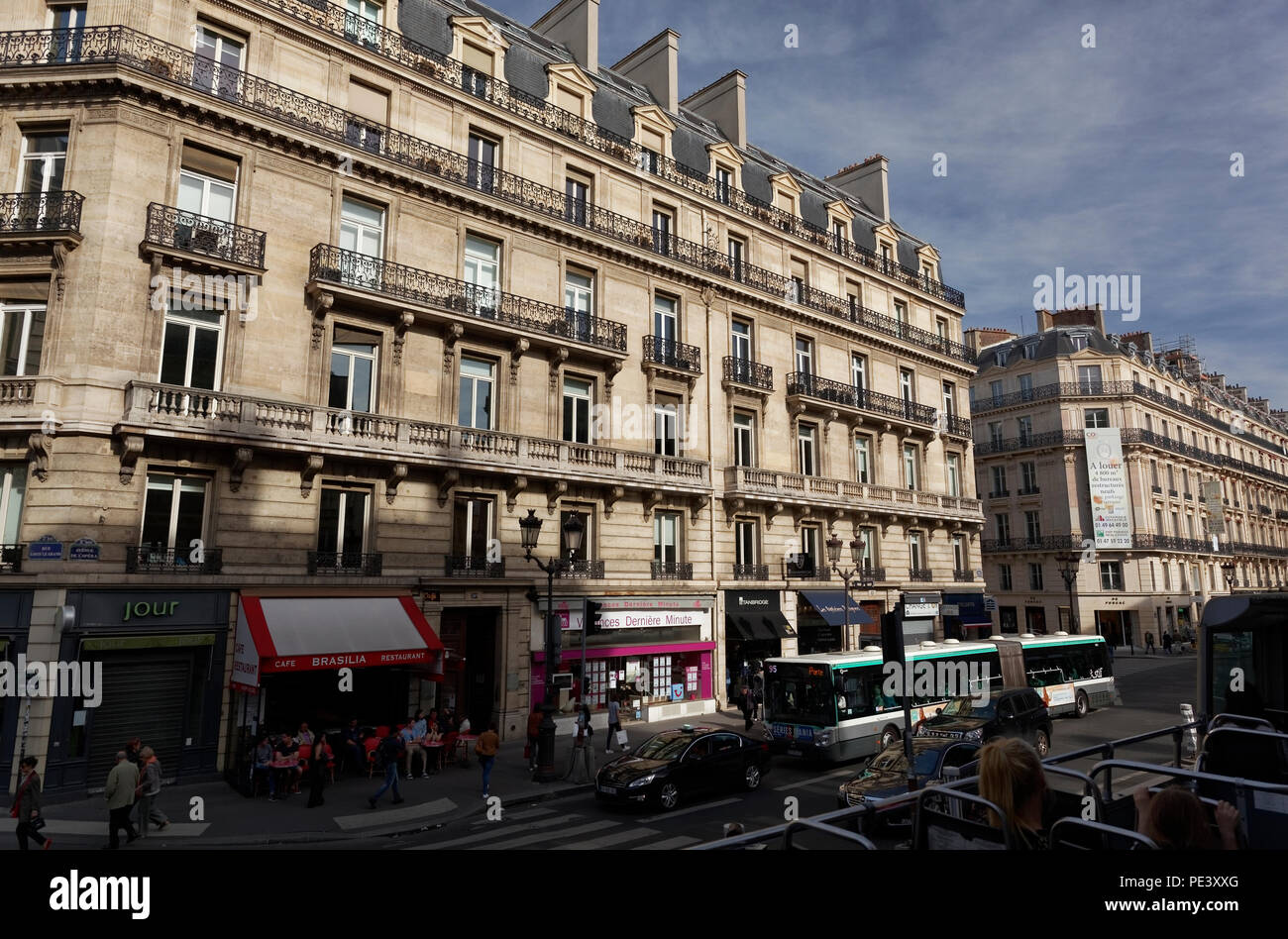 Various buildings in Paris showing traditional architecture Stock Photo ...