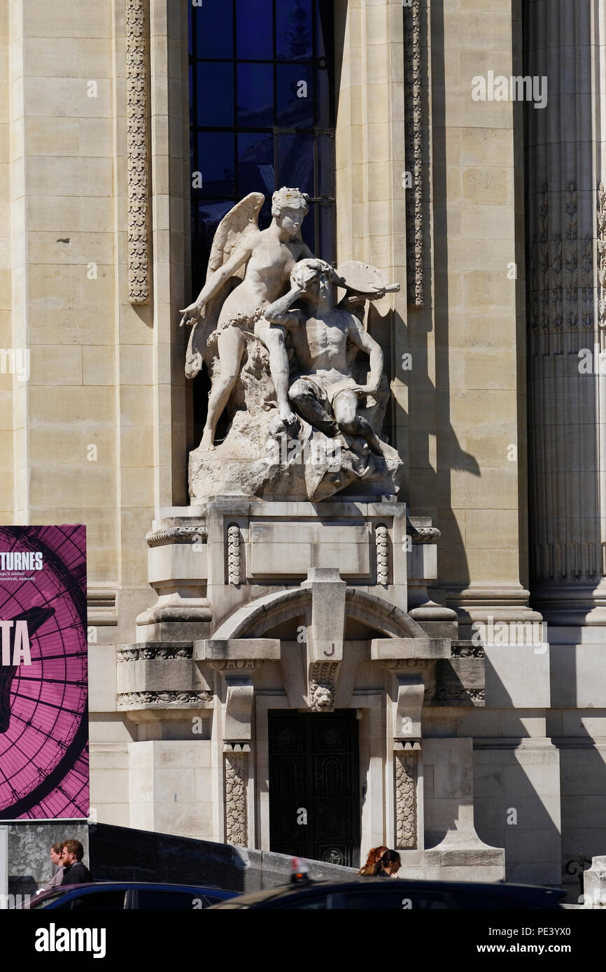 Le Grand Palais, close up of Bronze Statues and other sculpture in ...