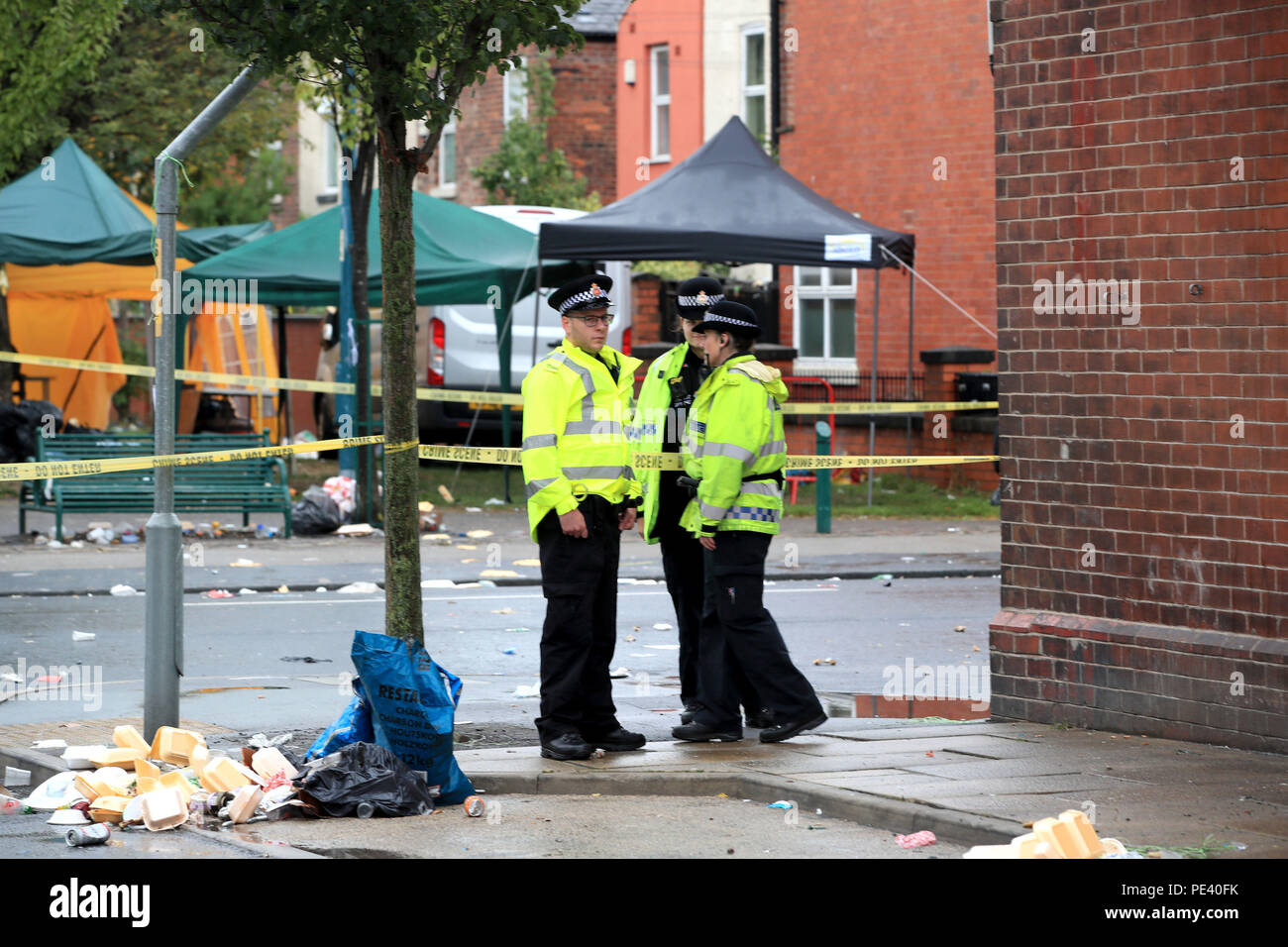 Police stand off shooting hi-res stock photography and images - Alamy