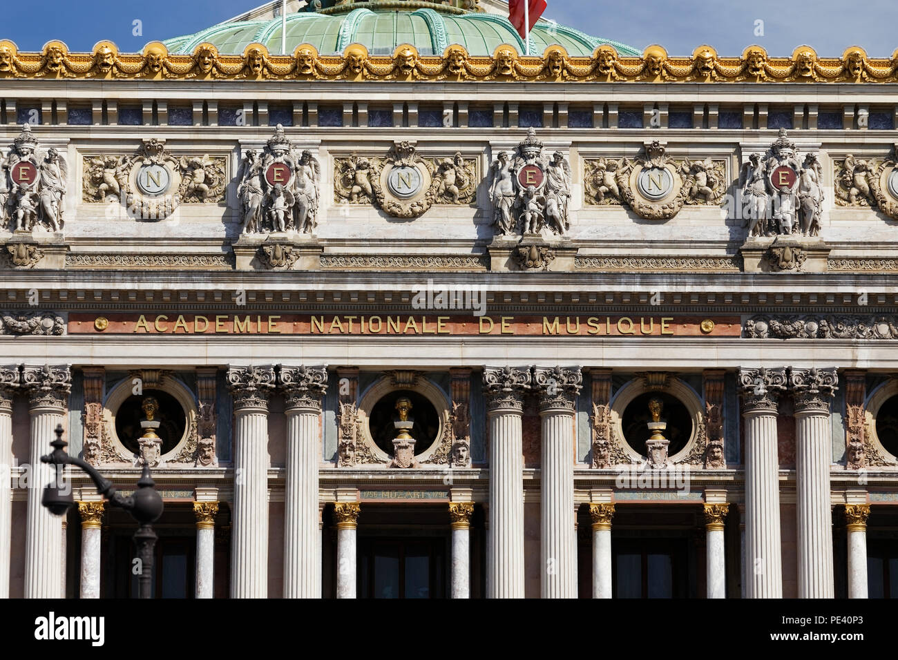 Majestic building of grand opera in paris hi-res stock photography and ...