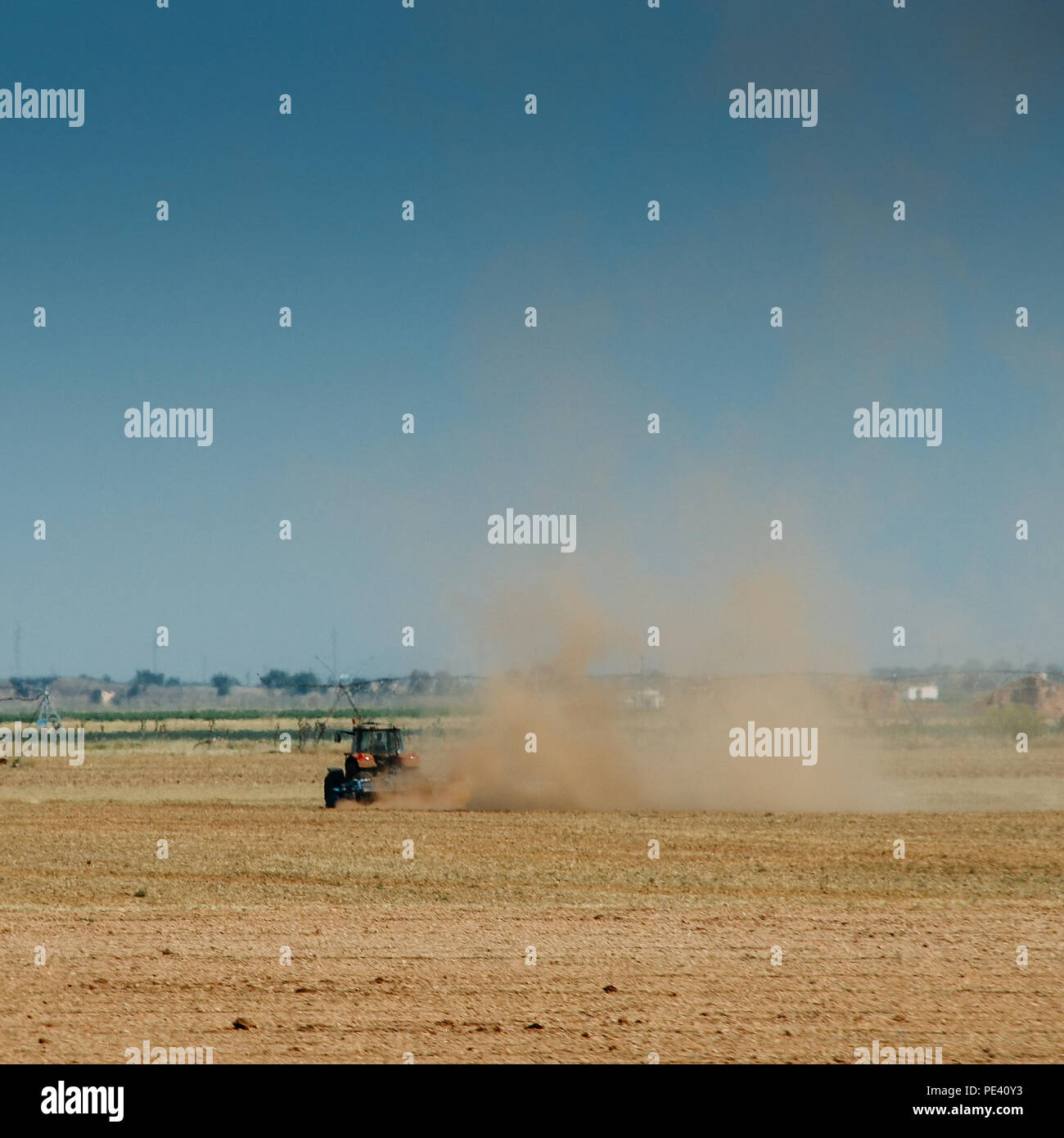 Crop dust hi-res stock photography and images - Alamy