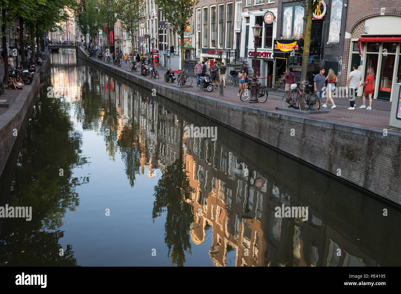 Red light district amsterdam canal hi-res stock photography and images ...