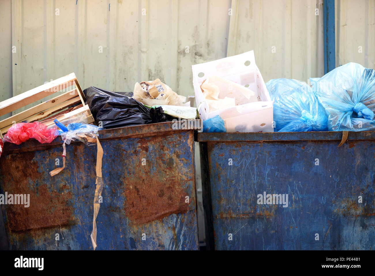 Domestic scrap metal hi-res stock photography and images - Alamy