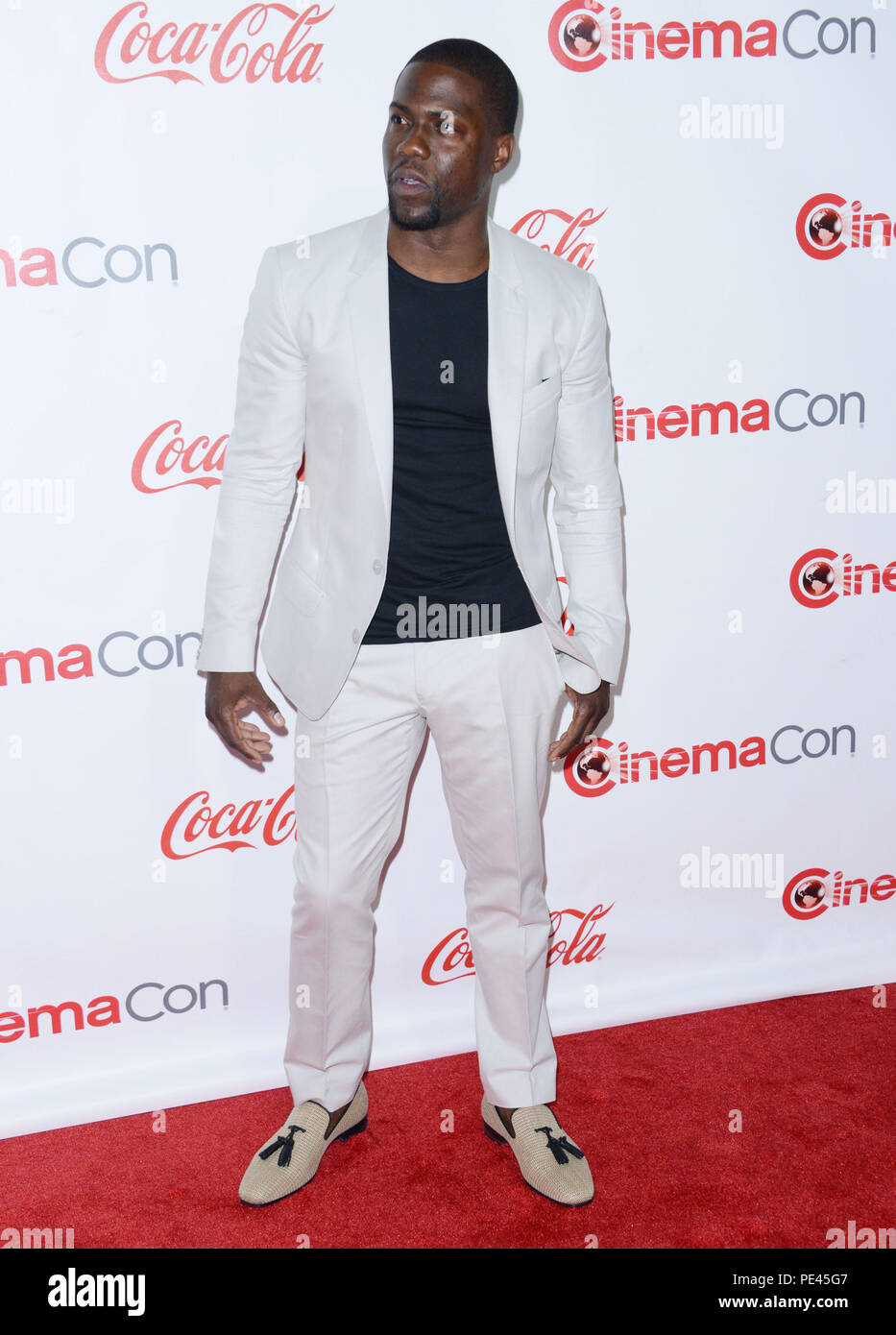 Kevin hart red carpet hi-res stock photography and images - Alamy