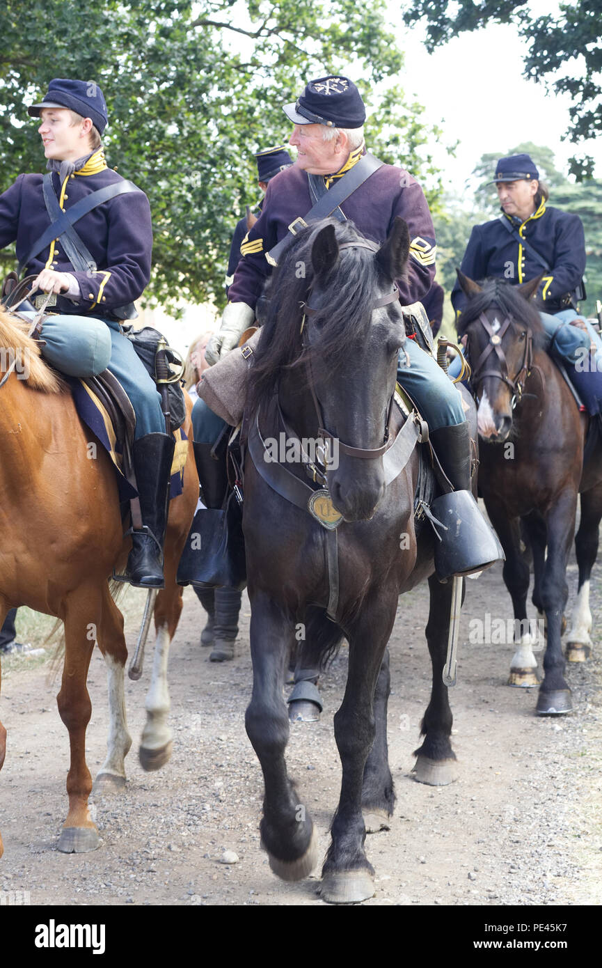The Union soldiers and cavalry on the battlefield for the American ...