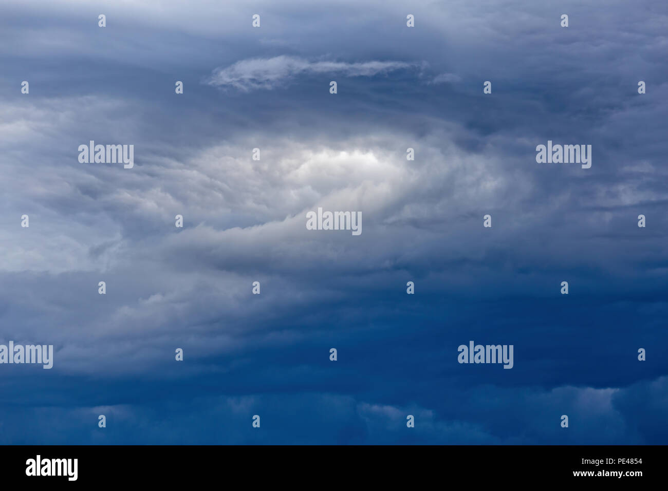 Strong sky moody sky hi-res stock photography and images - Alamy