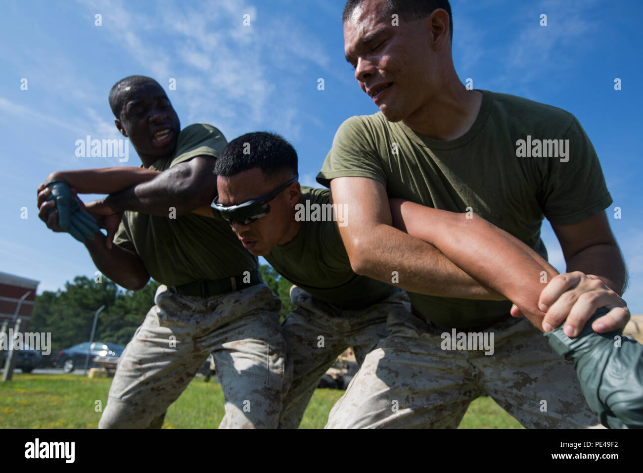 Weapons handling technique hi-res stock photography and images - Alamy