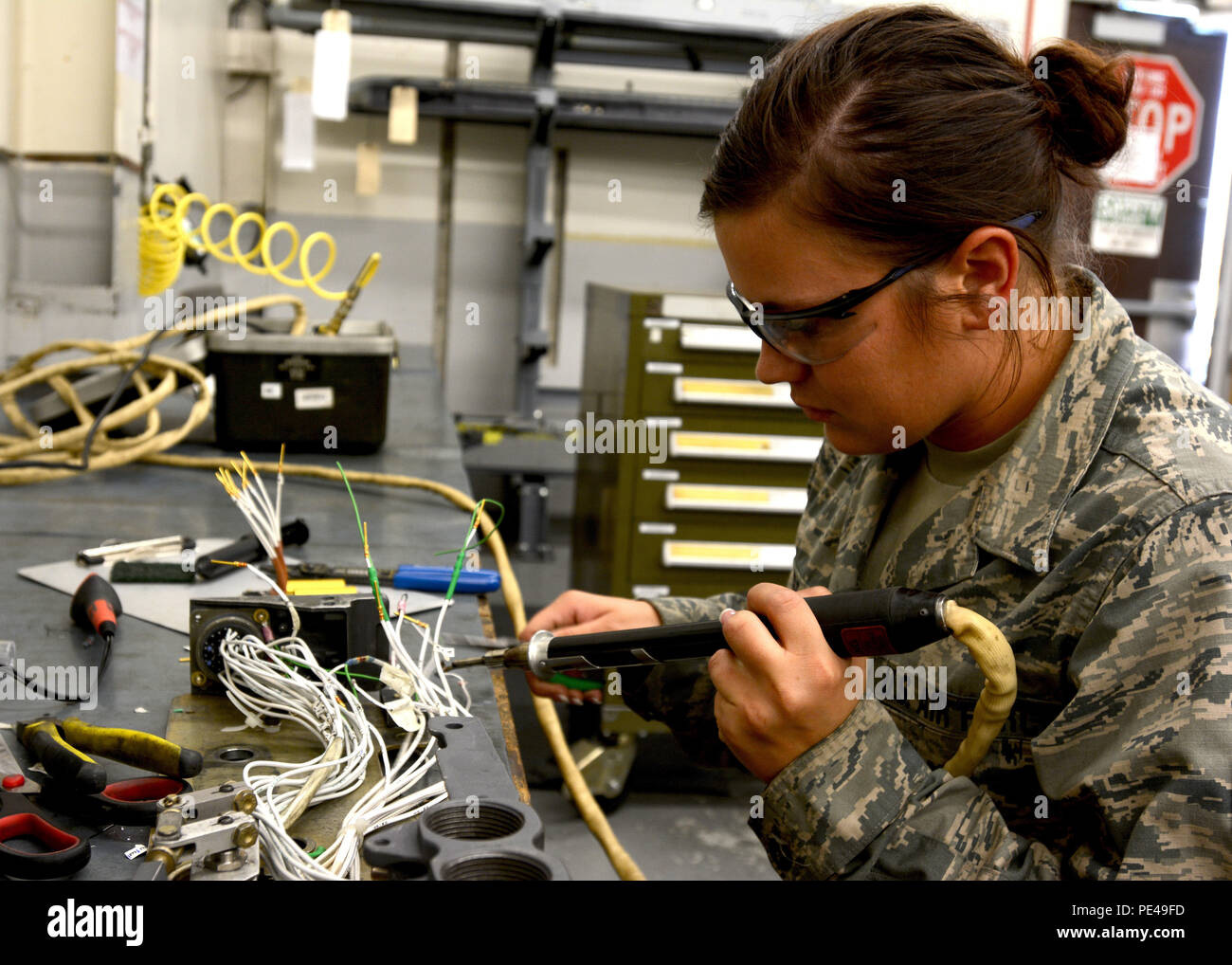 Ejector rack assembly hi-res stock photography and images - Alamy