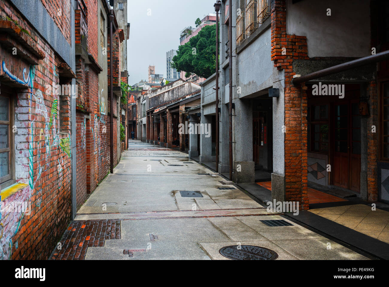 Taipei taiwan street view hi-res stock photography and images - Alamy