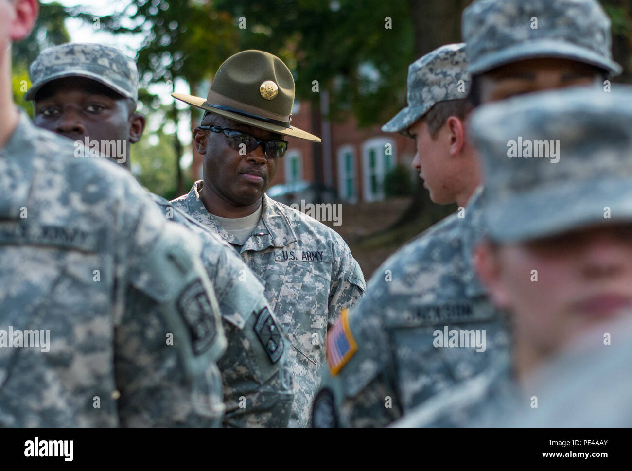 Drill sergeant sgt 1st class hi-res stock photography and images - Alamy