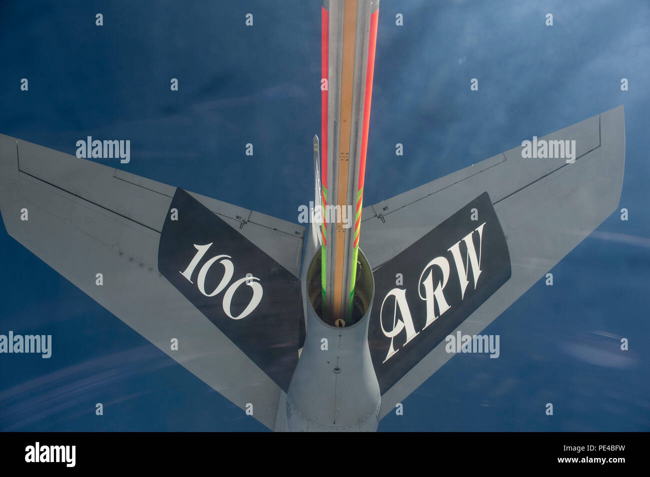 The aerial refueling boom from a U.S. Air Force KC-135 Stratotanker ...