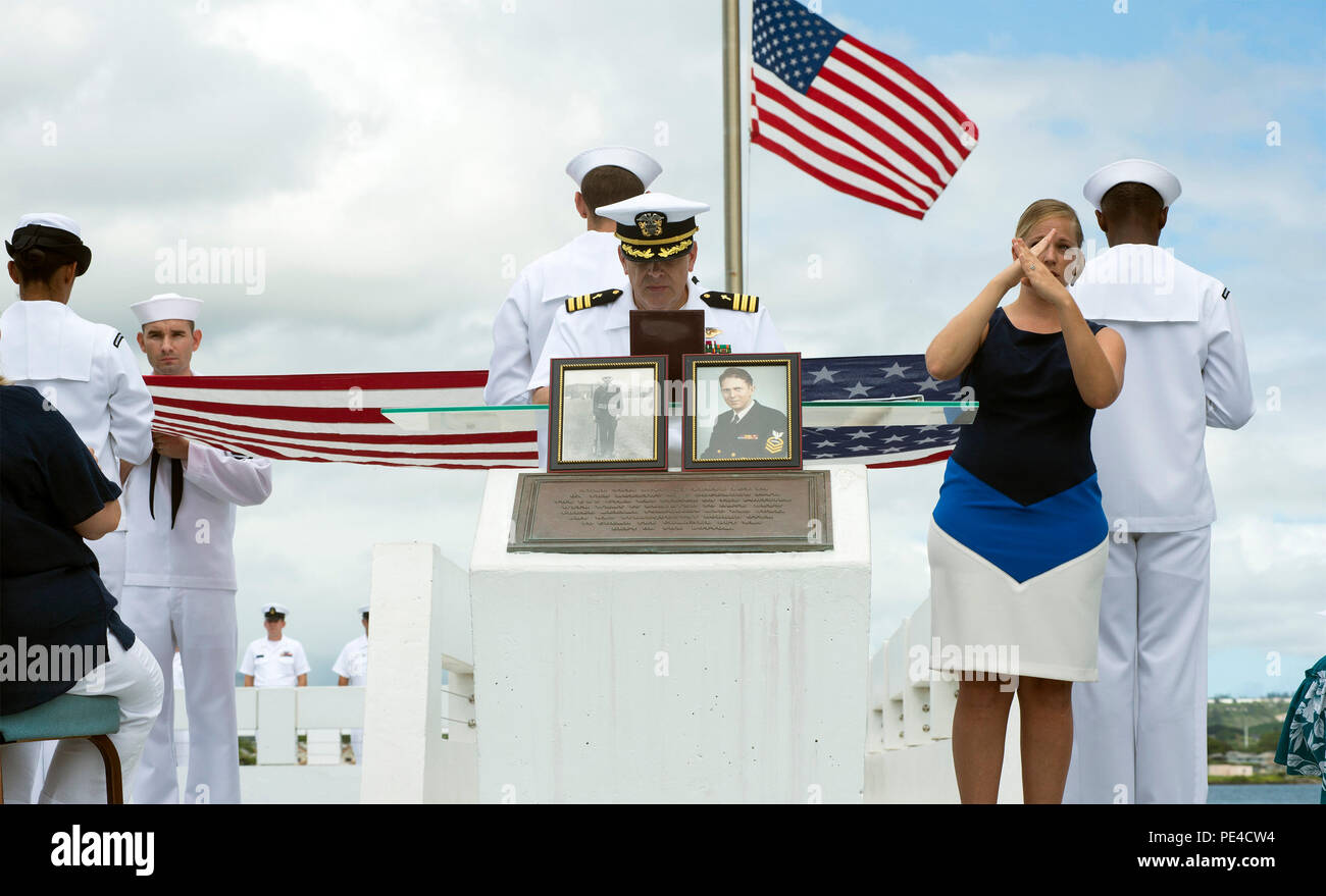 150909-N-GI544-056 PEARL HARBOR (Sept. 9, 2015) Cmdr. George Mendes ...