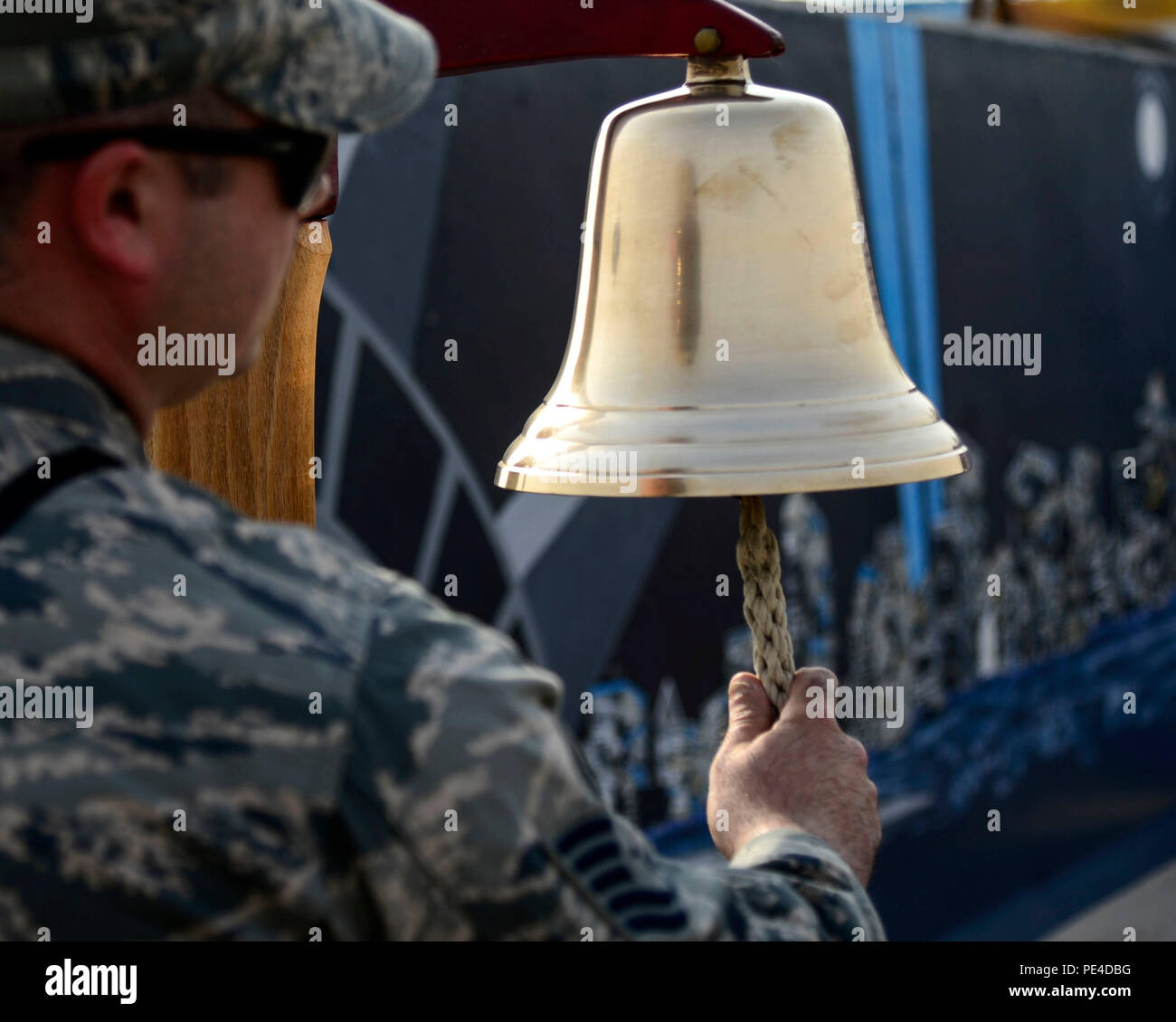 U.S. Air Force Tech. Sgt. Ed Kelly, 386th Expeditionary Civil Engineer ...