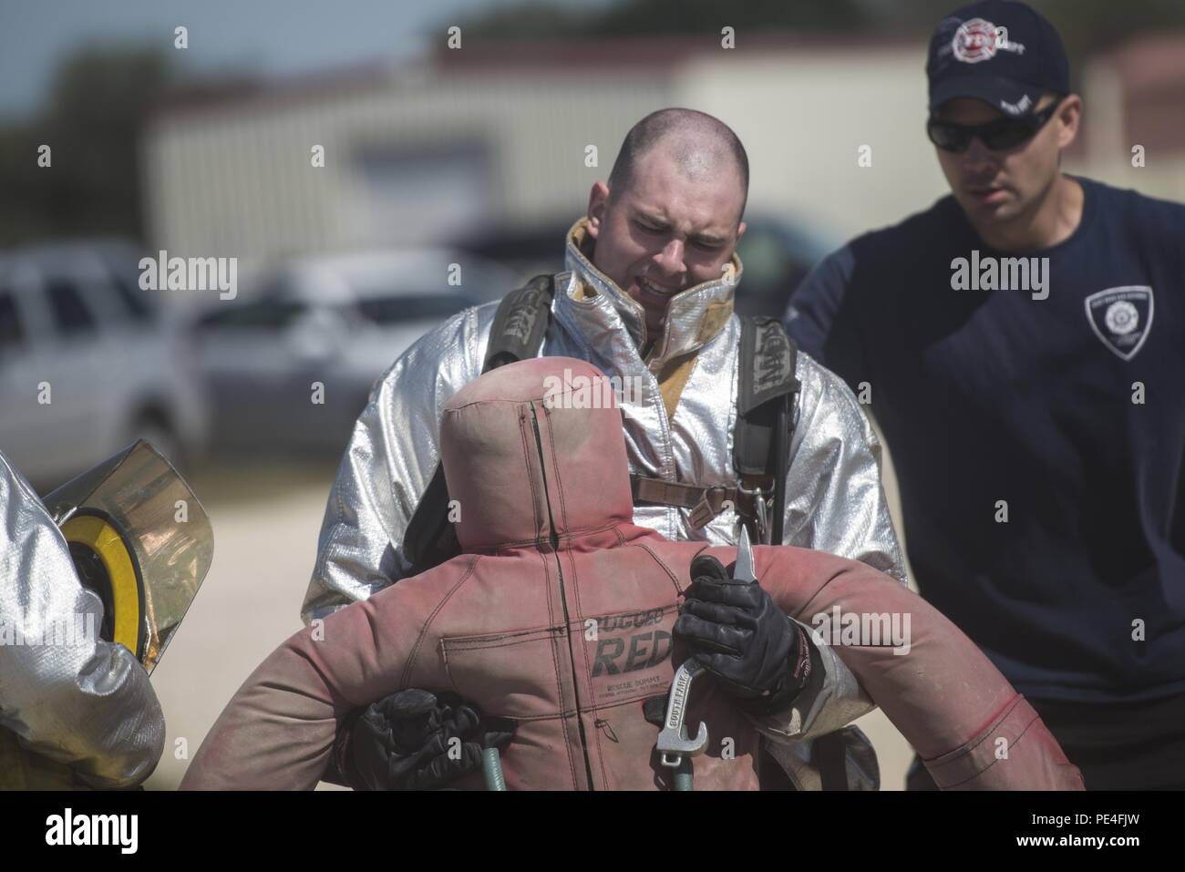 Weighted rope pull hi-res stock photography and images - Alamy