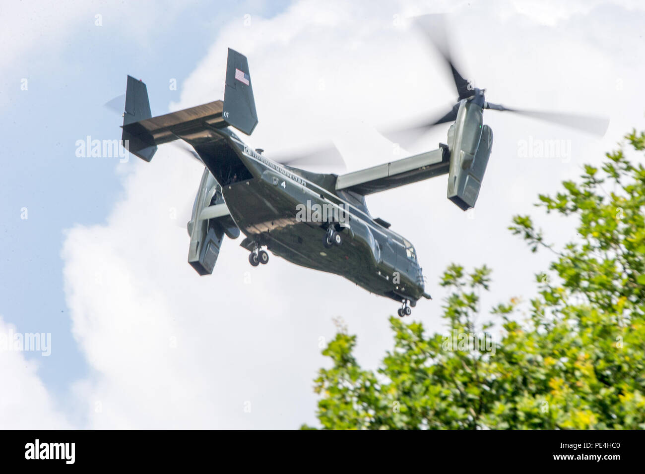 President Donald Trump arrives with aerial entourage at the US ...