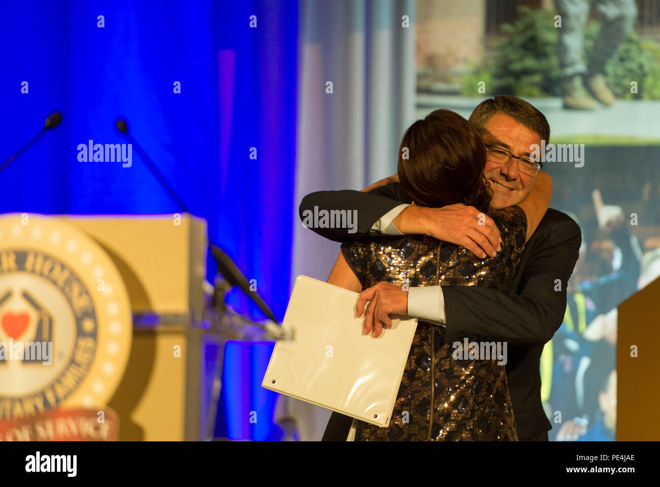 Kyra phillips hi-res stock photography and images - Alamy