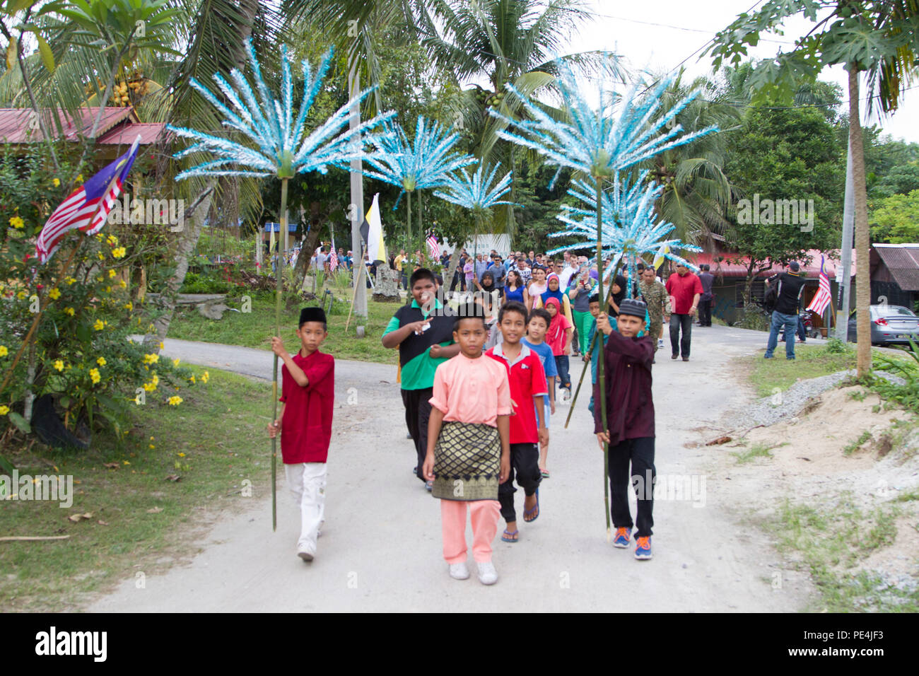 Malaysia children exercise hi-res stock photography and images - Alamy