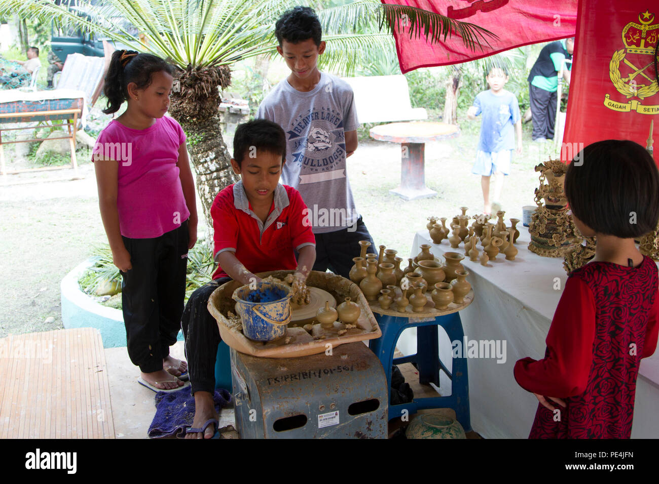 Malaysia children exercise hi-res stock photography and images - Alamy