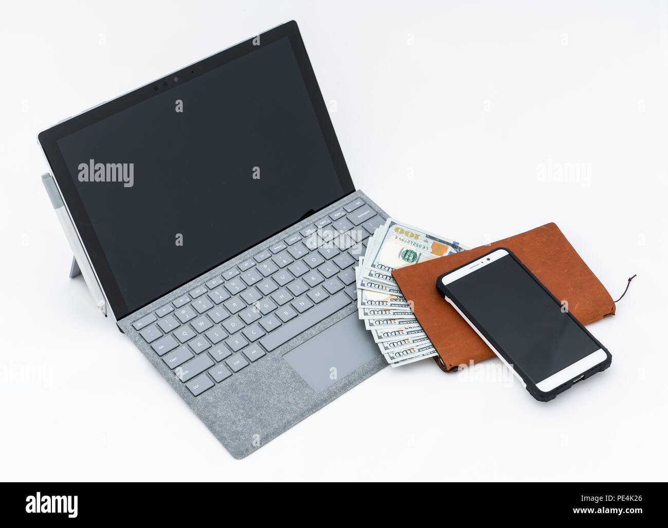 Money technology hi-res stock photography and images - Alamy