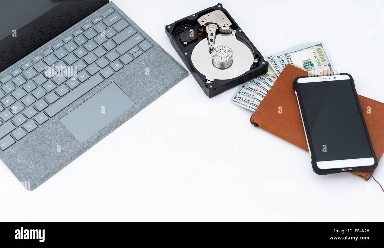 Money technology hi-res stock photography and images - Alamy