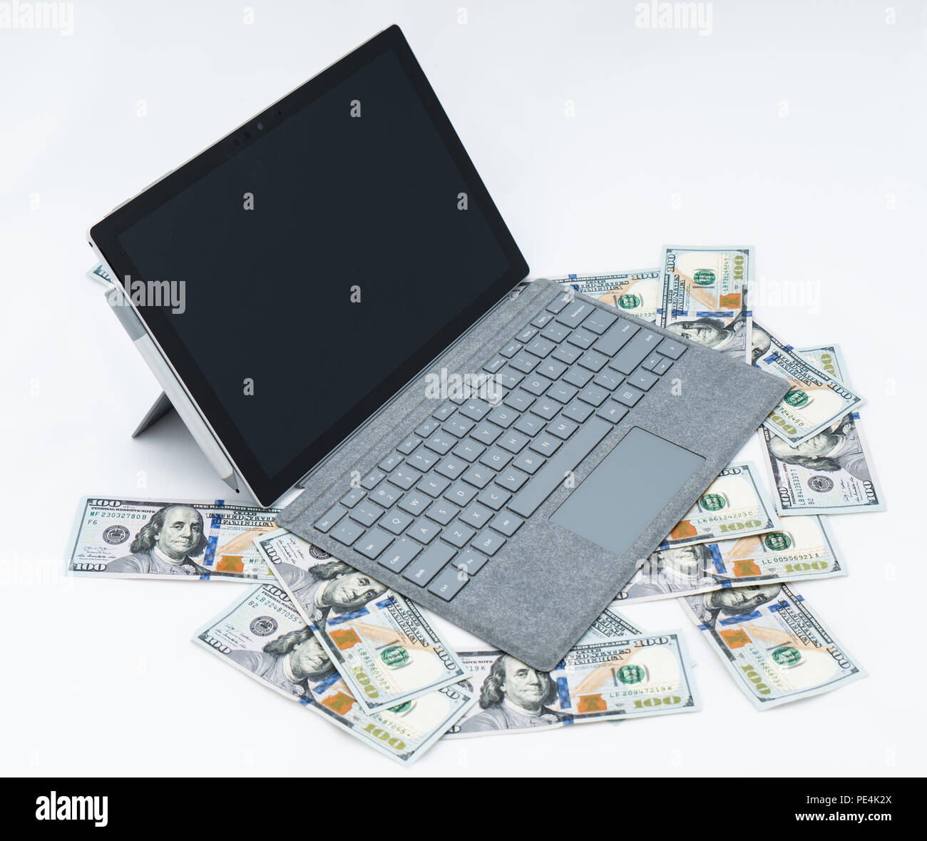 Money cellphone hi-res stock photography and images - Alamy