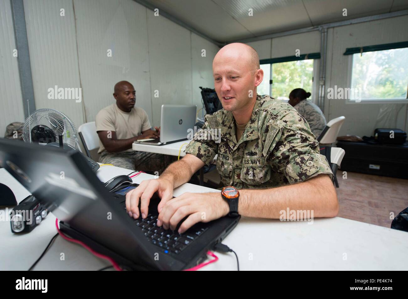 Commander destroyer squadron 40 hi-res stock photography and images - Alamy