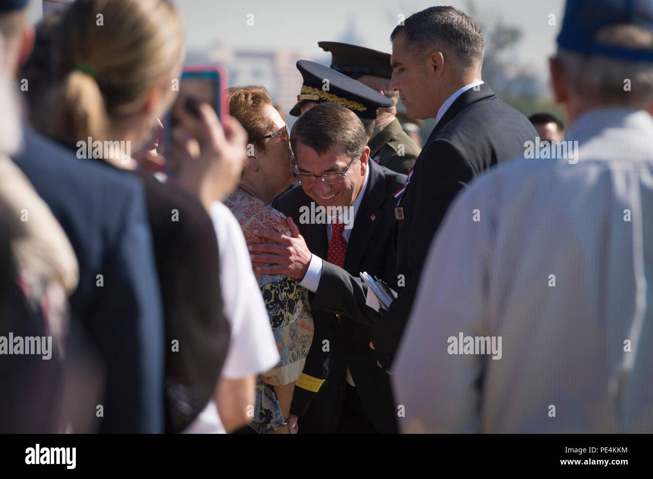 Pentagon river terrace parade field hi-res stock photography and images ...
