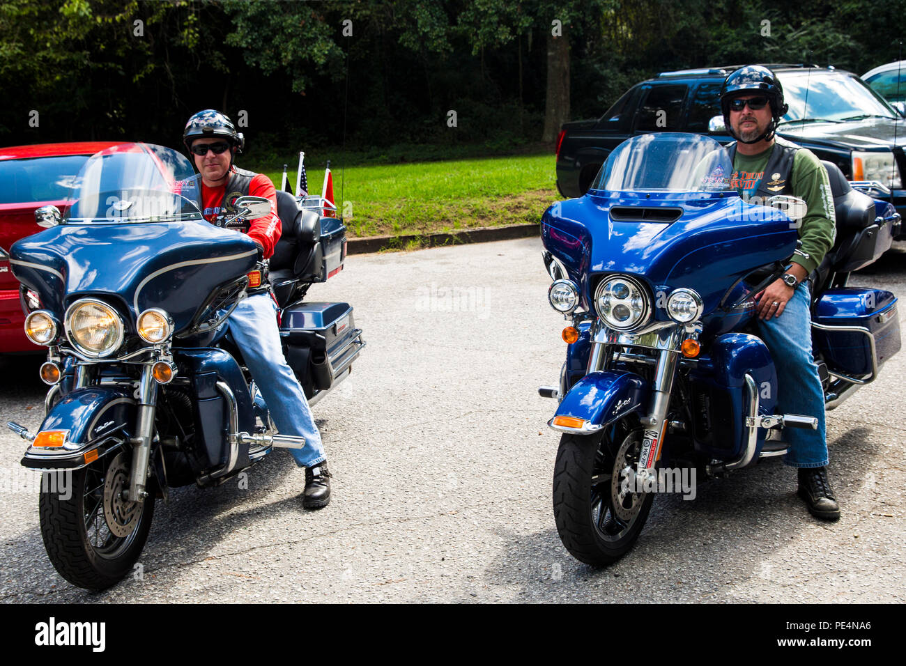 Dwight Hora, left, and Paddy Del participate in a Veterans of Foreign ...