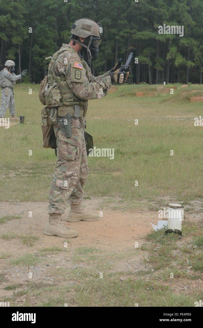 M9 combat pistol qualification hi-res stock photography and images - Alamy