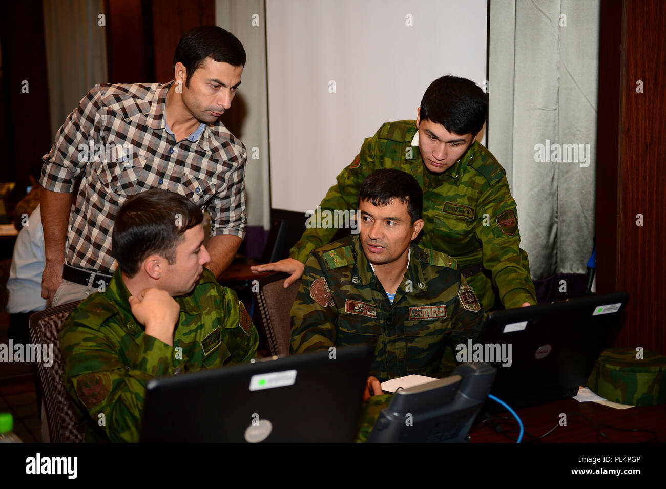 Un peacekeeping forces at work hi-res stock photography and images - Alamy