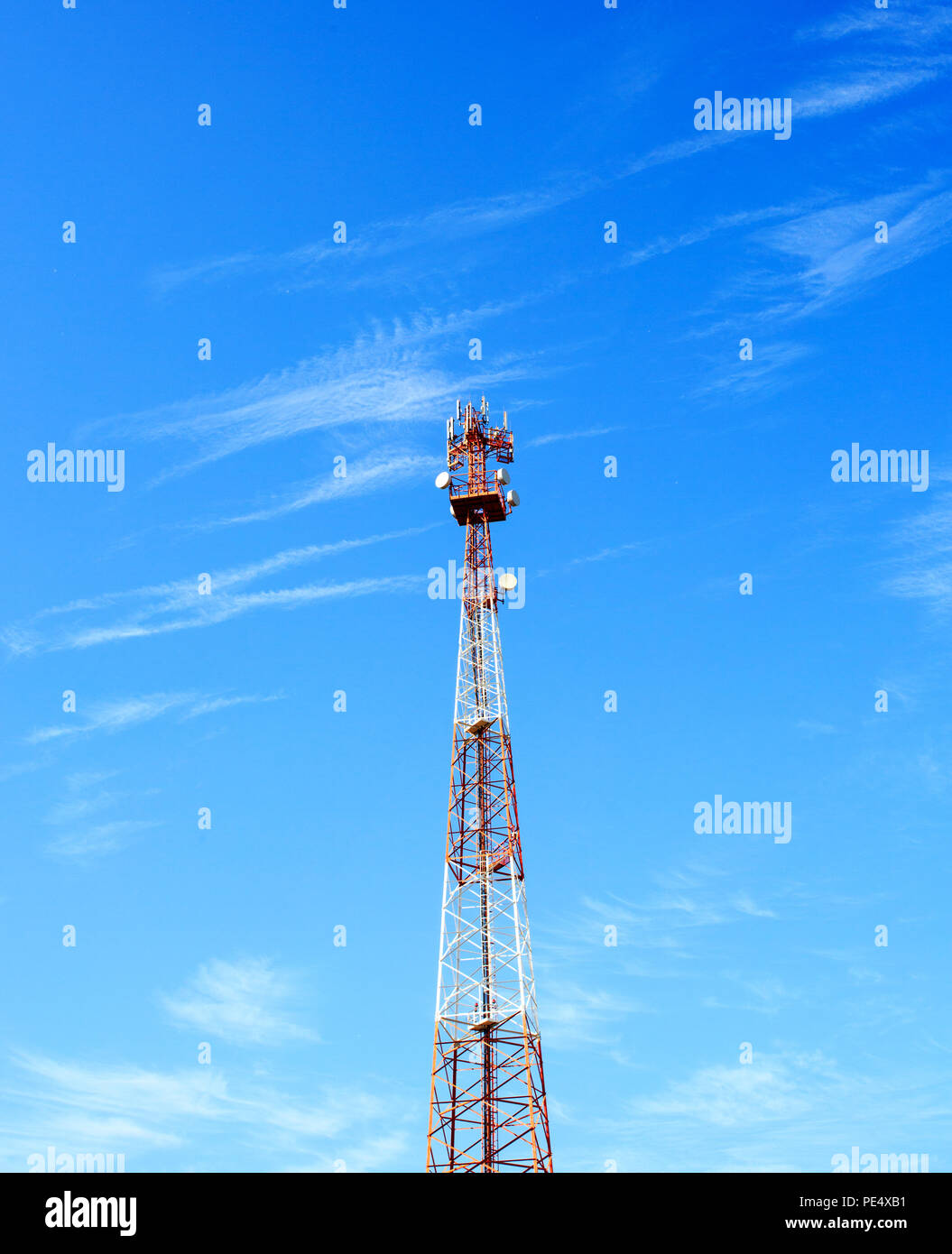 Red And White Radio Tower High Resolution Stock Photography and Images - Alamy