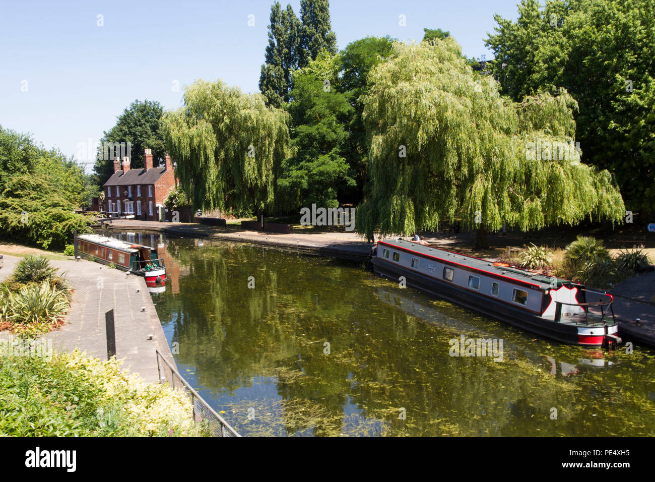 Wolverhampton city canal hi-res stock photography and images - Alamy