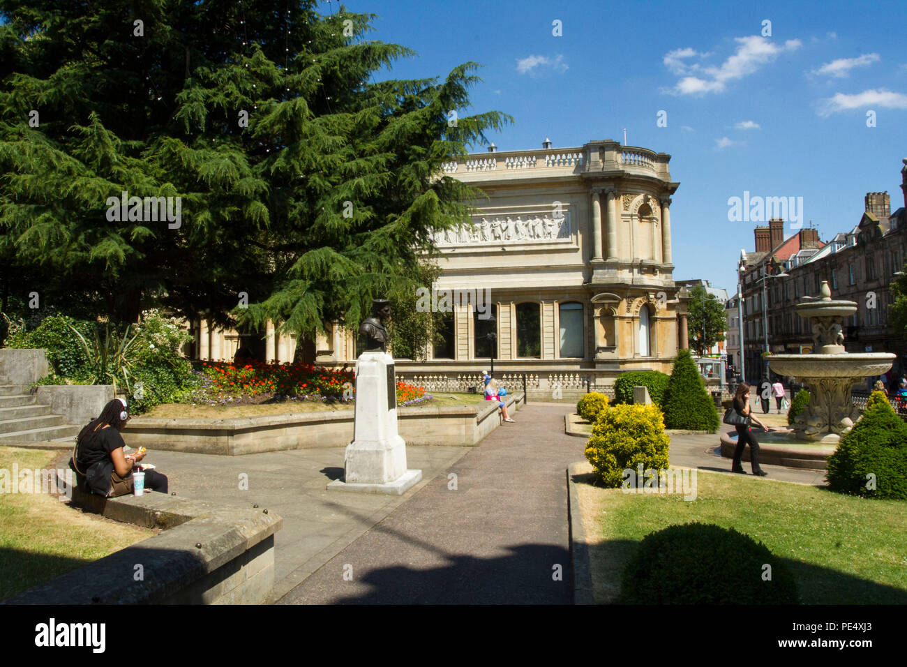 Wolverhampton city centre hi-res stock photography and images - Alamy
