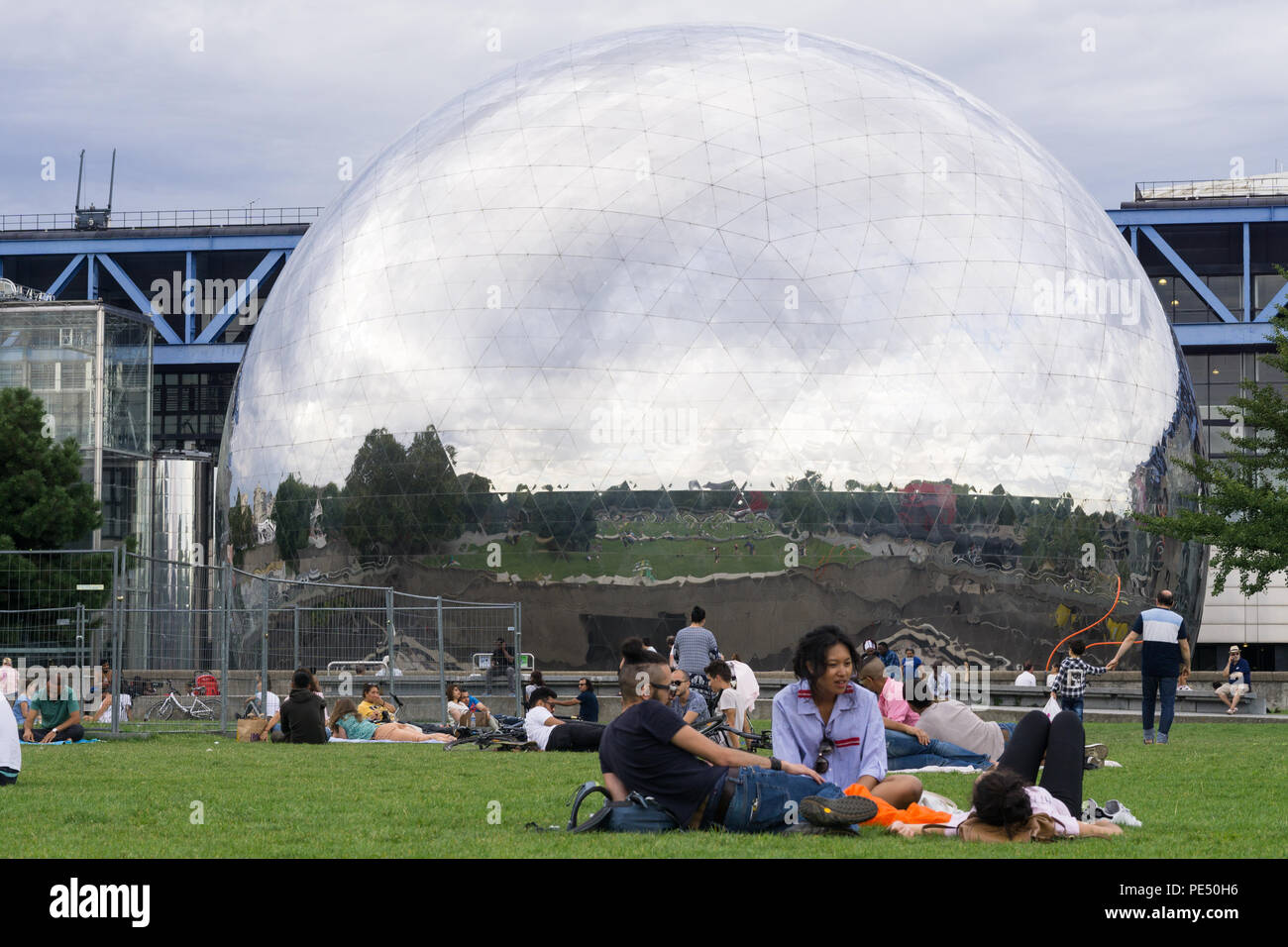 Grass dome hi-res stock photography and images - Alamy