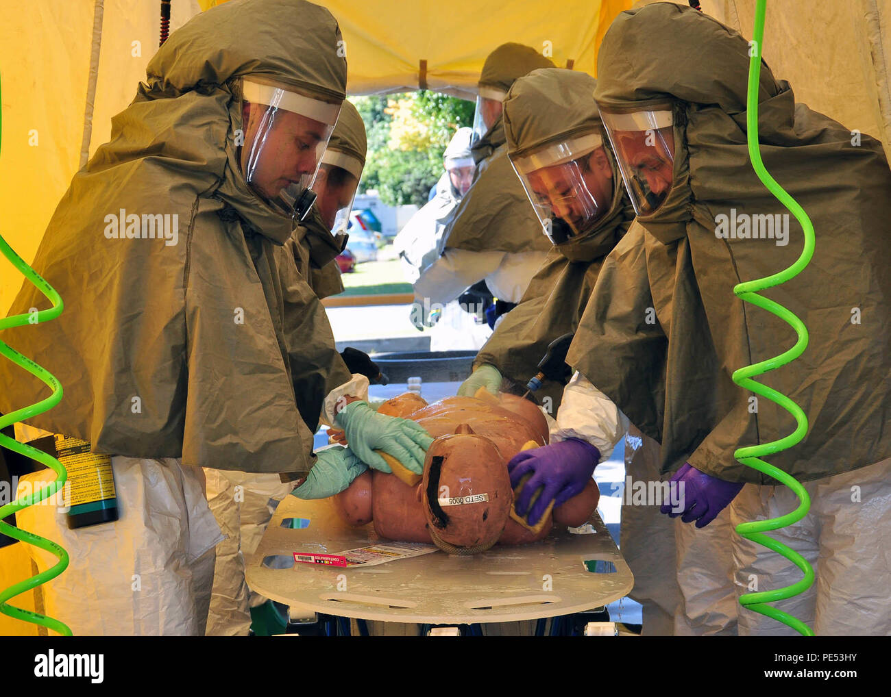 151008-N-QK202-138 YOKOSUKA, Japan (Oct, 8, 2015) Sailors assigned to ...