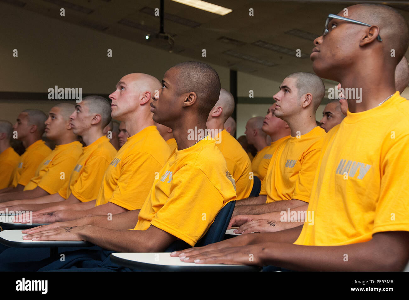 151008-N-II118-002 NAVAL STATION GREAT LAKES, Ill. (Oct. 8, 2015) New ...
