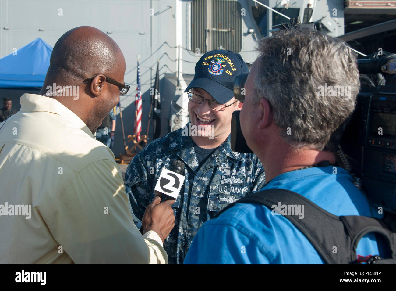 151008-N-MZ309-097 SAN FRANCISCO (Oct. 8, 2015) Operations Specialist ...