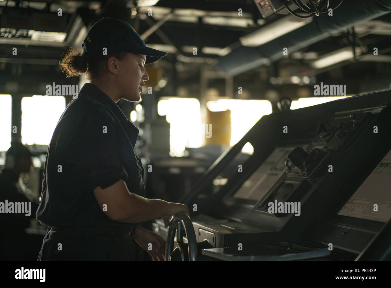 PACIFIC OCEAN (Oct. 7, 2015) Boatswain Mate Seaman Chasity Culton ...