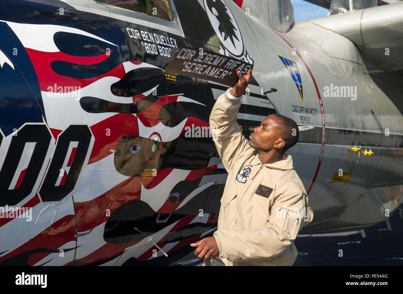 151012-N-EH855-083 PACIFIC OCEAN (Oct. 12, 2015) Chief Electronics ...