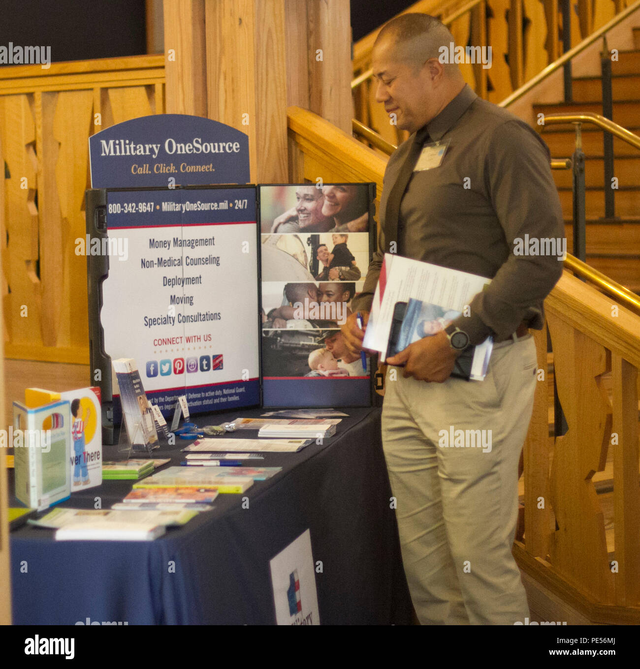 Participants at the 200th Military Police Command Family Readiness ...