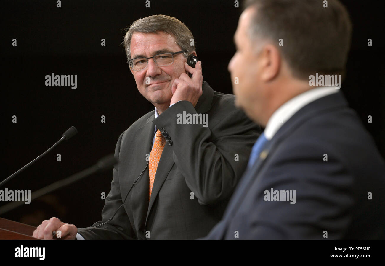 Secretary of Defense Ash Carter and Ukraine's Minister of Defense ...