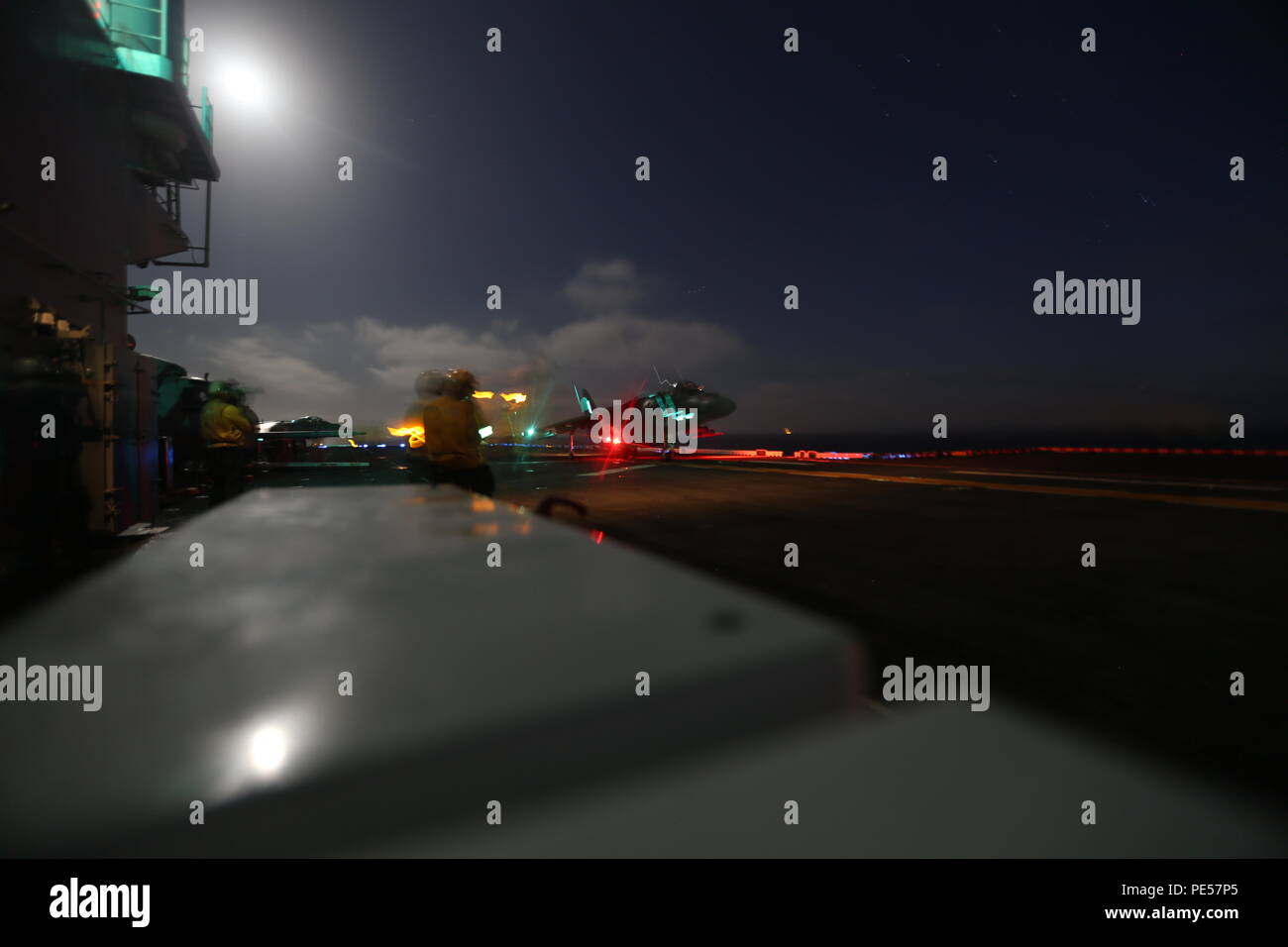 U.S. Marines and Sailors embarked aboard the USS Boxer conduct flight ...