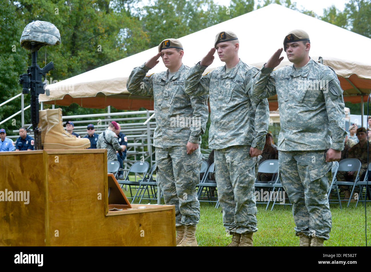 U.S. Army soldiers assigned to 5th Ranger Training Battalion salute ...