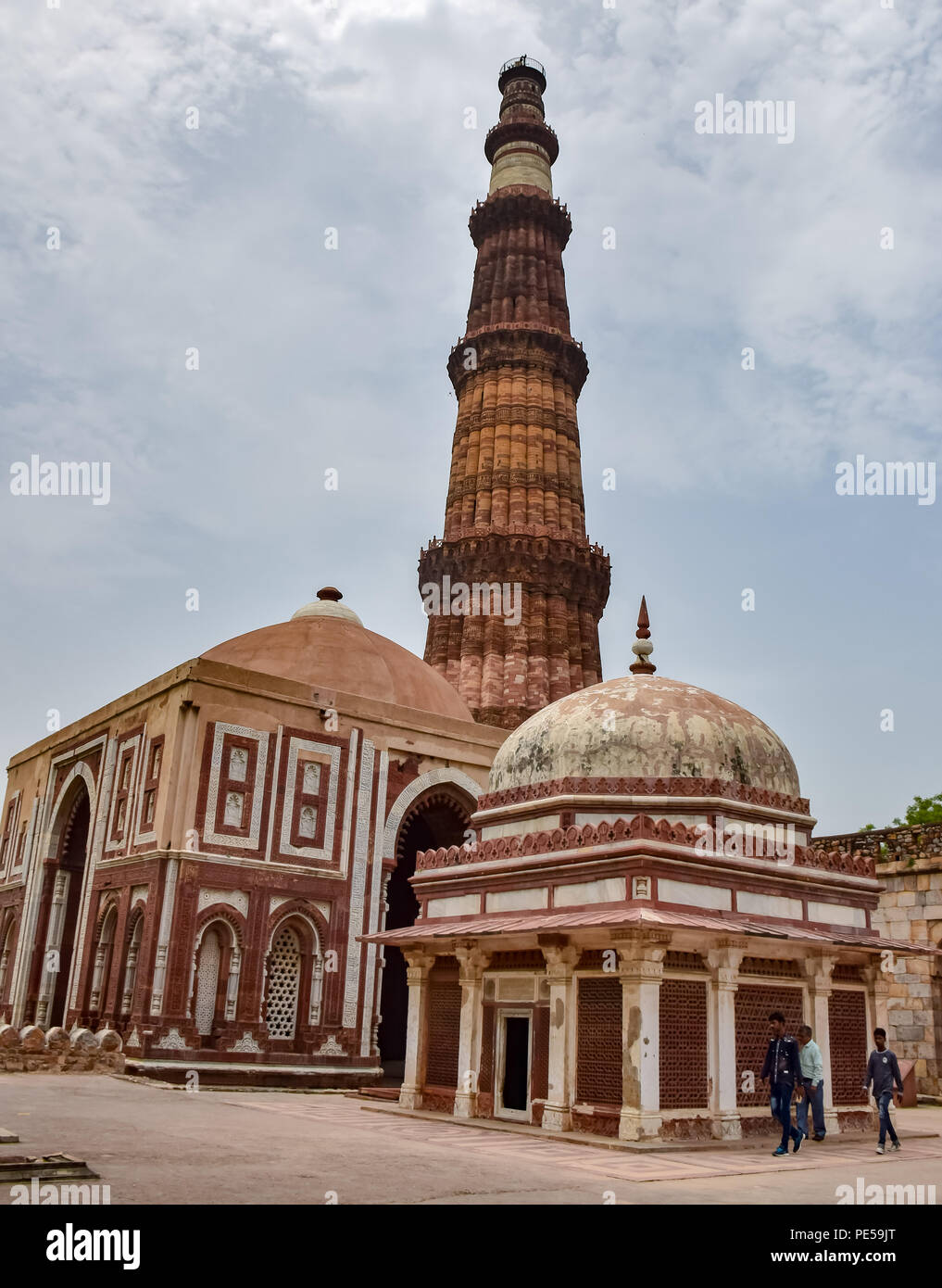 Qutb ud din aibak hi-res stock photography and images - Alamy