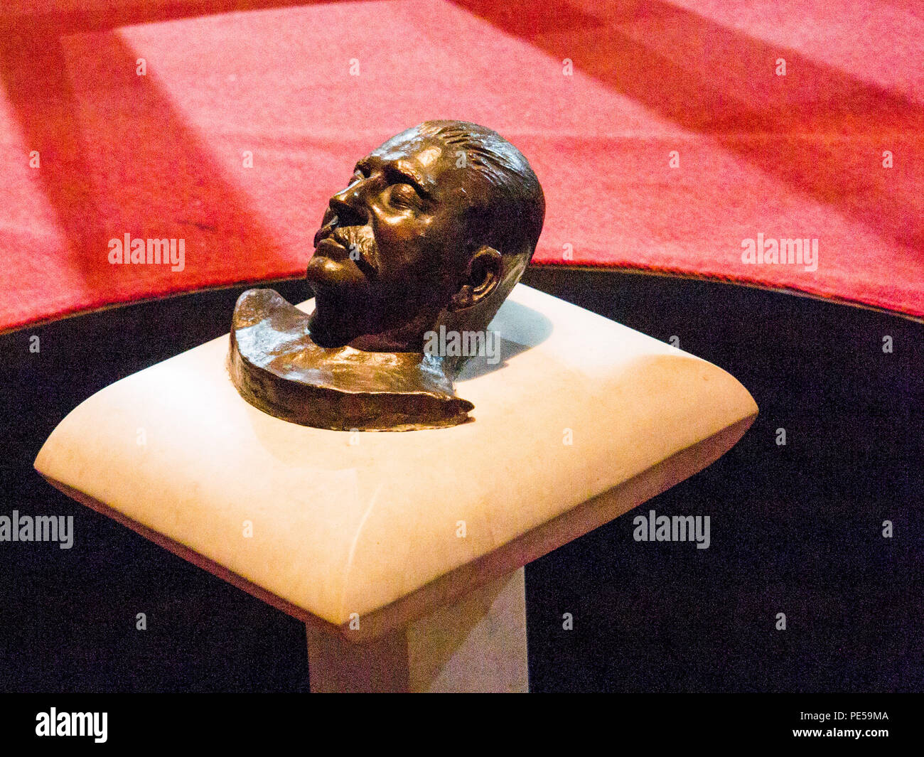 Stalins Death Mask Stock Photos & Stalins Death Mask Stock Images - Alamy